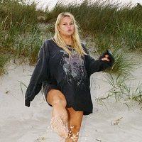 Sarah Klang Tickets & Tour Dates 2023 / 2024 - Stereoboard